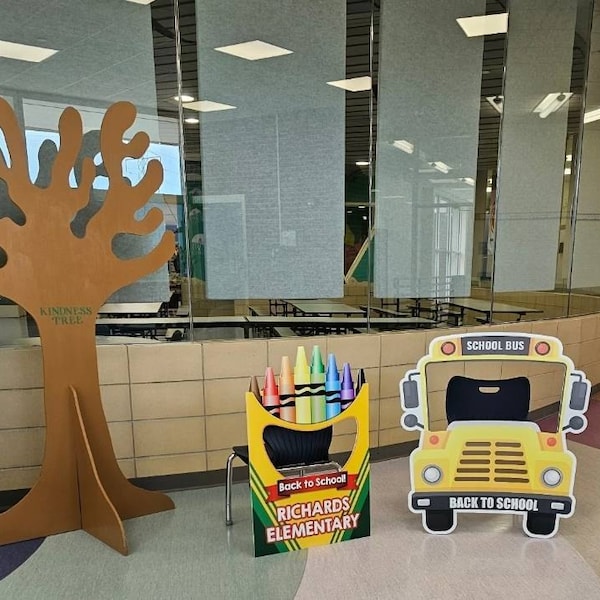 School Bus Photo Booth Frame: Back to School Selfie Prop - Etsy