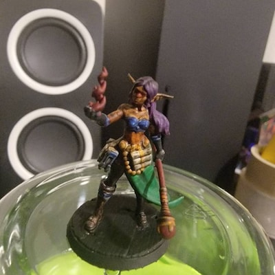 Dnd Female Fighter Barbarian Shapeshifter Werebear Unpainted Miniature ...