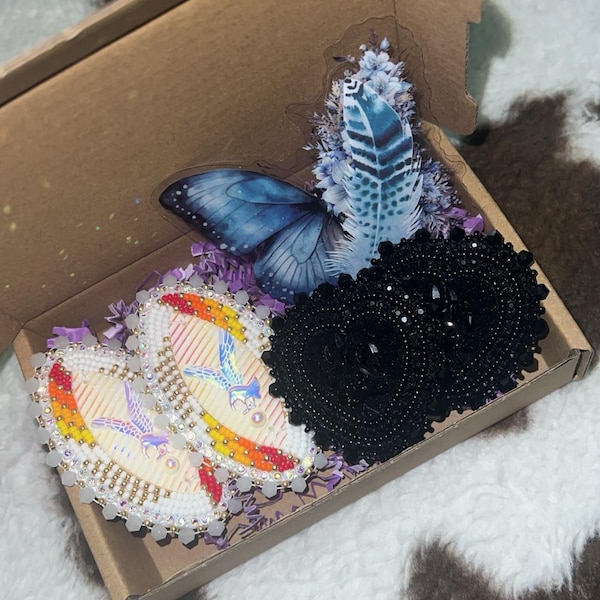 Handmade Beaded Popsocket, Earrings, and ID Badge - Etsy