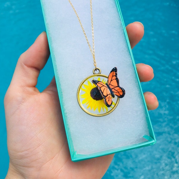 Cute Frog Mushroom House Keychain Opens Up Gift for Frog Lovers. Super ...