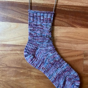 Jacob's Ladder Socks Knitting Pattern - Etsy