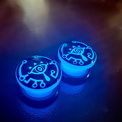 PAIR 80s Themed Plugs Gauges Plugs and Tunnels Magnified Glitter Plugs ...