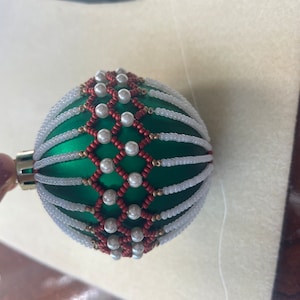 Candy Cane Tutorial A Beadweaving Pattern for the Christmas Tree - Etsy