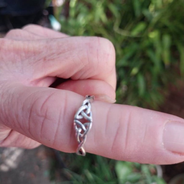 Irish Serch Bythol Ring • Sterling Silver Celtic Triquetra Knot Ring ...