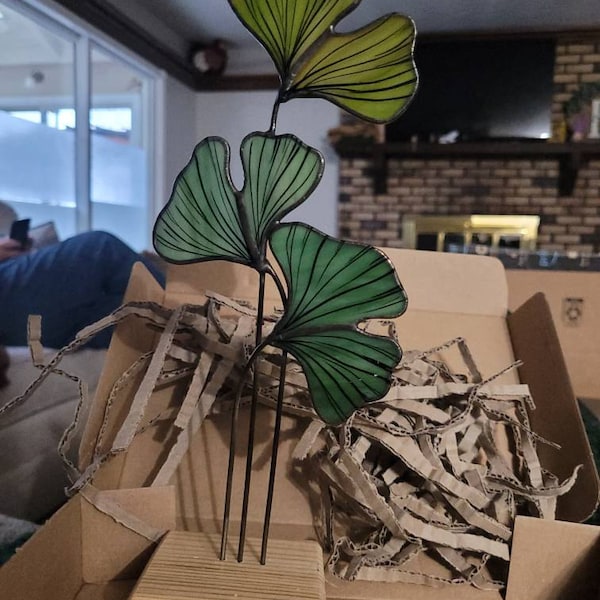 Ginkgo Leaf Stained Glass Table Stand on the Wooden Platform Ginkgo ...