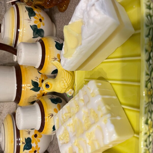 Vintage Stratton Compact With Madonna and Child Centerpiece, Stratton ...