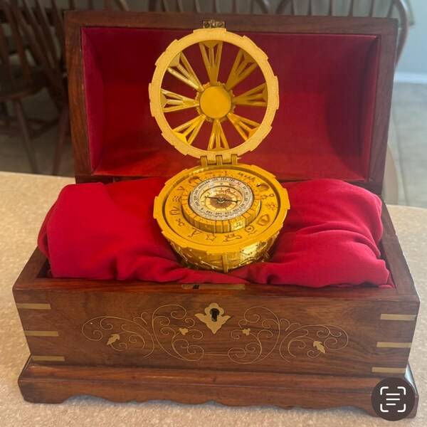 Low Poly, Geometric, Modern Christus Statue - Etsy