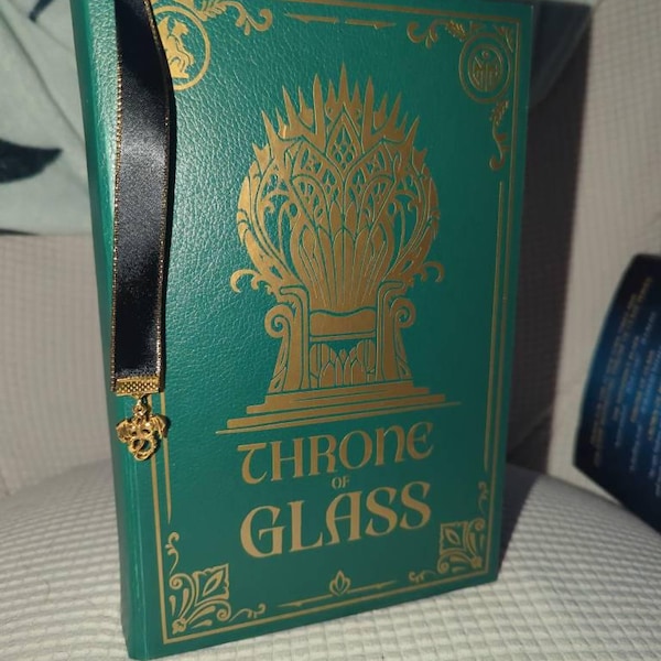 Throne of Glass Bookbinding Cover Design PNG File, Throne of Glass Book ...
