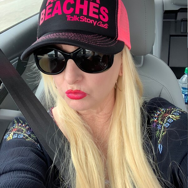 GRINCH Holiday Trucker Hat - Etsy