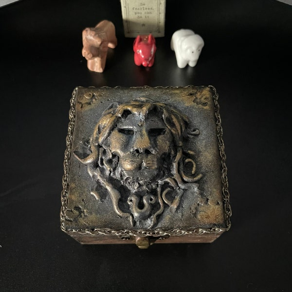 NEVERENDING STORY BOOK Auryn Diary Ouroboros Snake Blu Velvet Grimoire ...