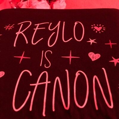 Reylo is Canon Shirt, Ben Solo, Kylo Ren, Rey, Skywalker, Lightsaber ...