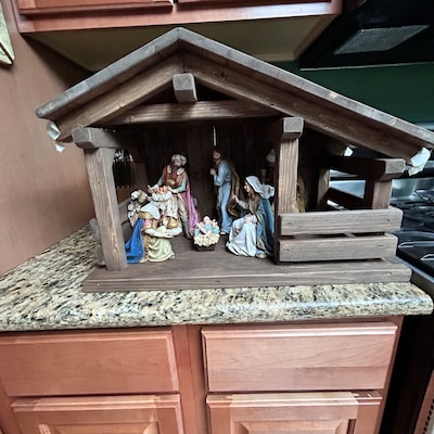 Ready to Ship,large Traditional Log Nativity Stable, 18 1/2x 15x 13 1/4 ...