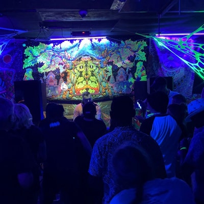 Trippy Tapestry Marijuana Skull V2 Colorful UV Backdrop - Etsy