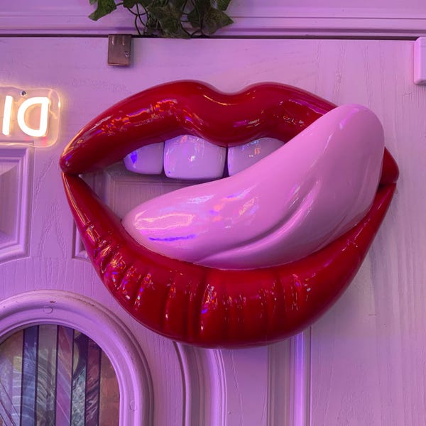 Lips Bitten Wall Art Hangable Decor - Gift for Women - Etsy