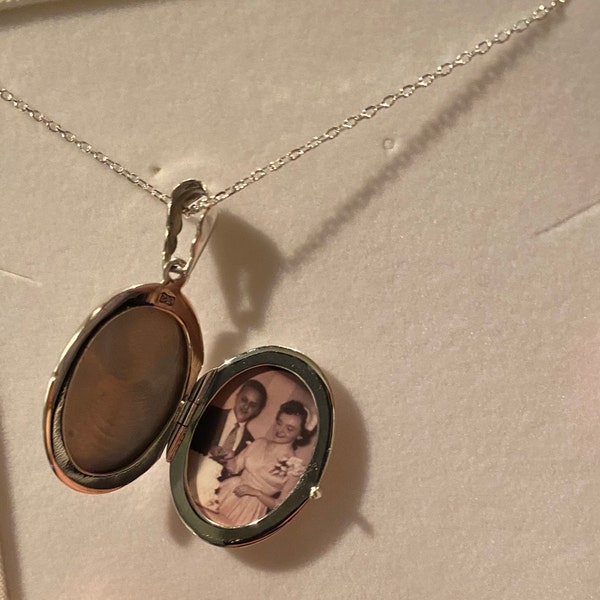 Engraved Sterling Silver Locket With Photo,patterned Border,custom ...