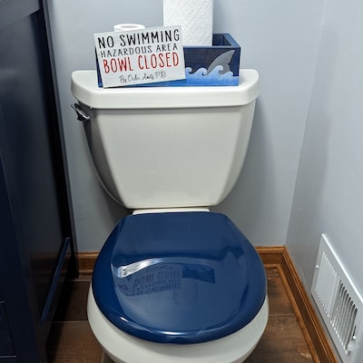 Jaws Movie Decor, Funny Bathroom Humor, Fun Bath Storage, Jaws, Shark ...