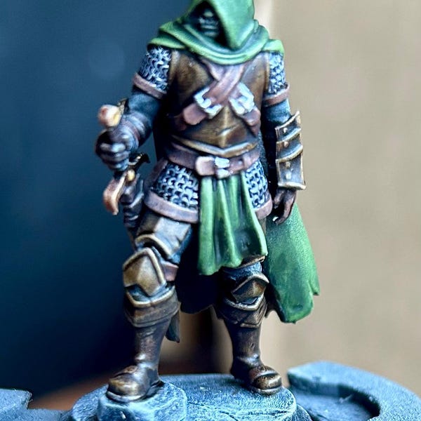 32mm Female Halfling Thief by White Werewolf Tavern Choose Your Figure ...