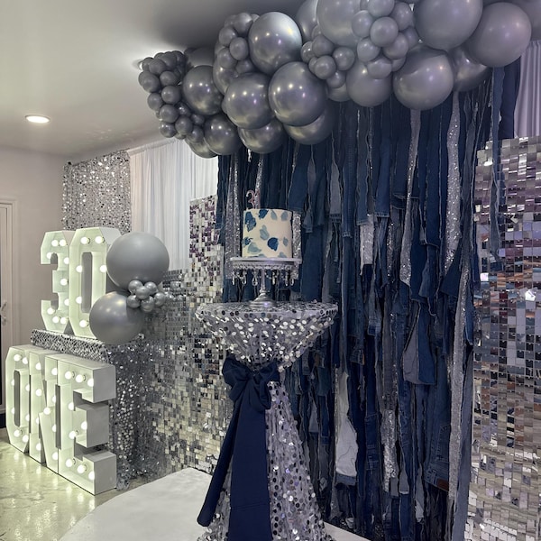 Streamer Wall – Colorful Beach Ball Streamers for Pool Party Decor ...