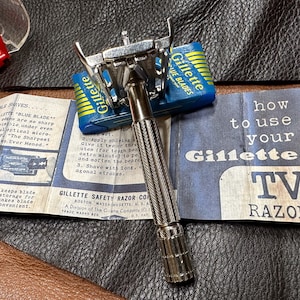 1930s British Gillette NEW 7 O'clock Flat Bottom Vintage Safety Razor ...