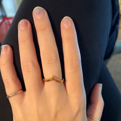 Curve Ring Set by Caitlynminimalist Set of 2: Diamond Chevron Ring ...