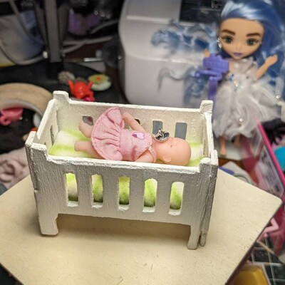 Dolls House 1/12th Scale Miniature Baby With Moving Head and Limbs New ...