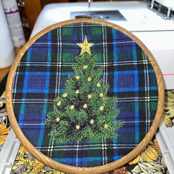 Christmas Tree Embroidery Design. 5 Sizes. Super Realistic Christmas ...