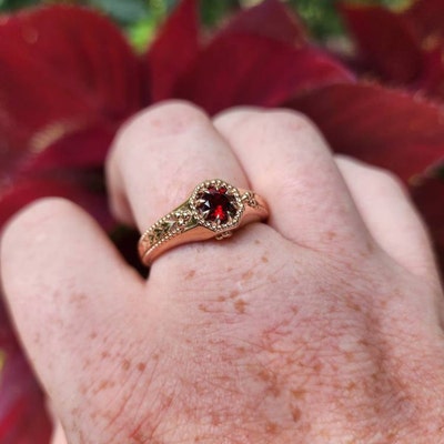 ROSLYN BAND : Gothic Architecture Inspired Wedding Band - Etsy