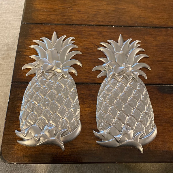Large Metal Pineapple - Etsy