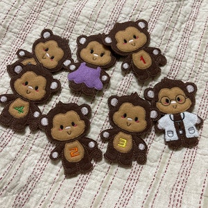 There Was an Old Lady... Finger Puppet Set Pretend Play, Educational ...