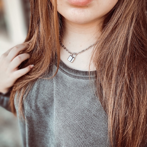 Handmade Stainless Steel Mini Lock Necklace: Oval Chain Layering Choker ...