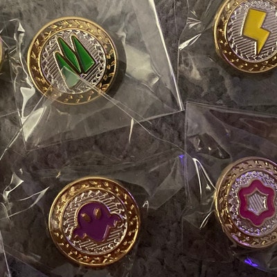 Complete 18 Gym Badges Paldea Scarlet & Violet Exclusively Made Enamel ...