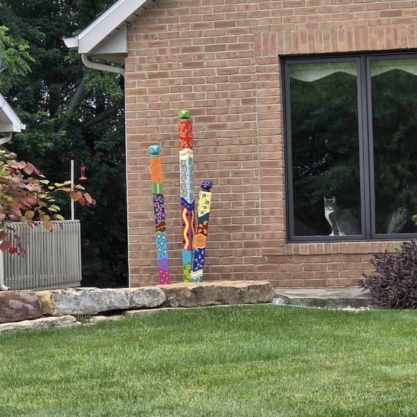 Garden Totem With a Twist - Etsy