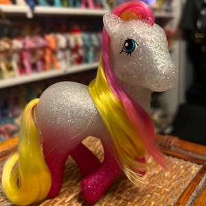 HQG1C Red Sea Rose Sea Pony Adult G1 Pony WITH Shell Classic - Etsy