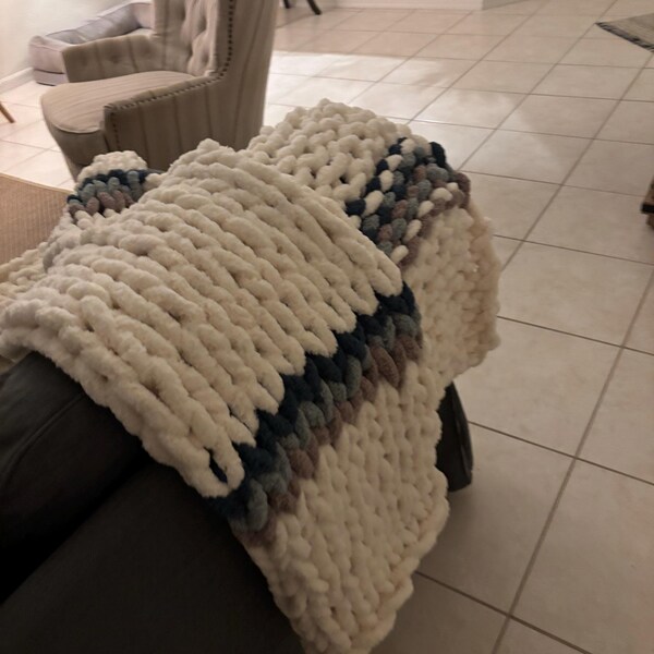 Video Tutorial: Coastal Comfort Hand Knit Chunky Blanket Instructions ...