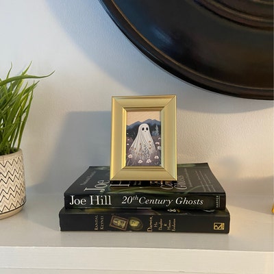 Small Framed Cabin Ghost Portrait - Etsy