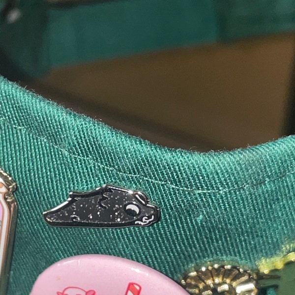 Worm on a String Mini Pins - Etsy