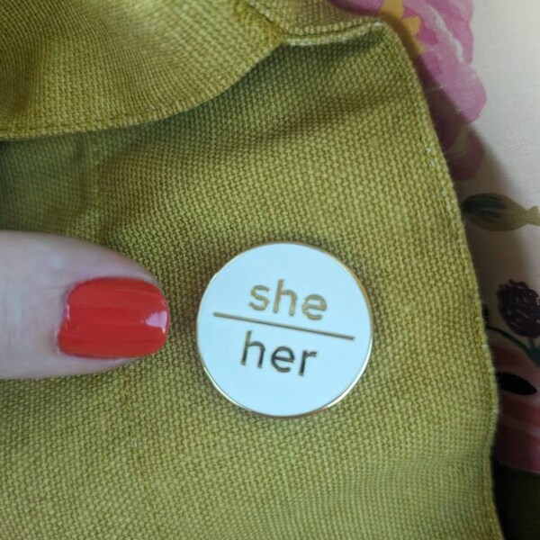 Minimalist Pronoun Pin: She/her Enamel Pin - Etsy