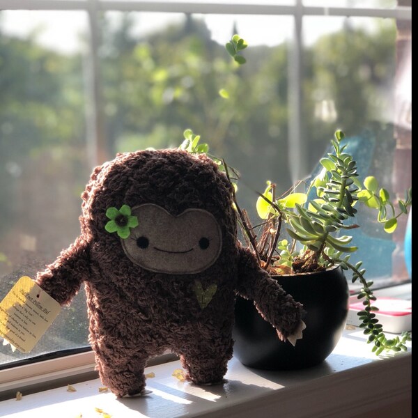 Big Foot Stuffed Animal Sasquatch, Girl Big Foot Stuffed Toy With Green ...