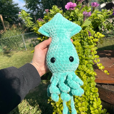 Arrow Head Squid Crochet Pattern, No Sew, Amigurumi Squid Pattern ...