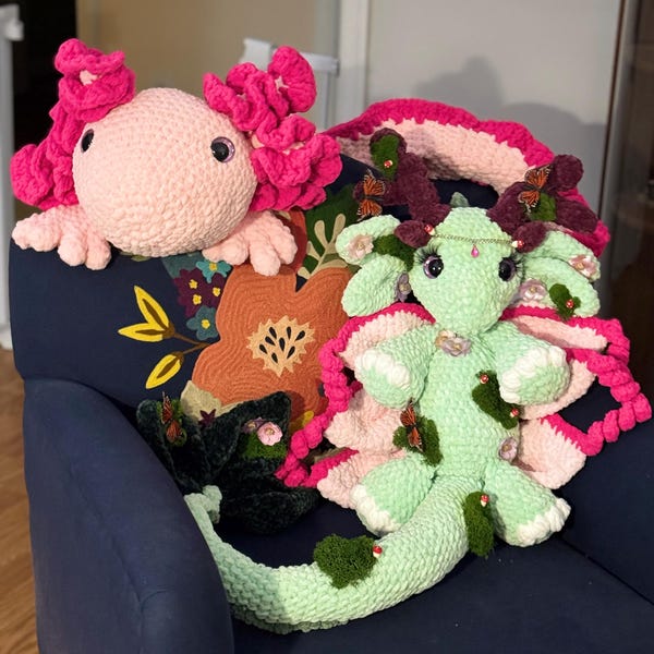 Ashla the Giant Axolotl Crochet Pattern: Large Salamander Amigurumi ...