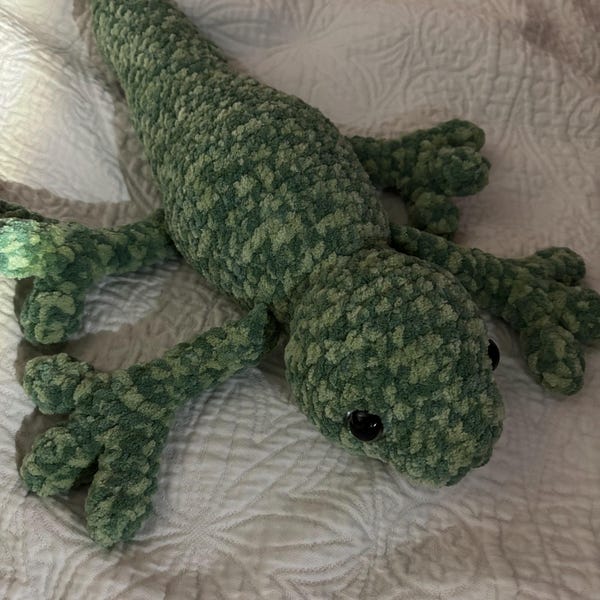 No Sew - Liam the Lizard Crochet Pattern, Lizard Crochet, Salamander ...