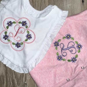 Machine Embroidery Monogram Frame / 1806 sweetheart Petals / Carol Guy ...