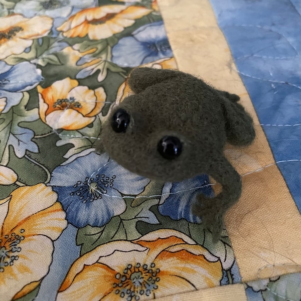 Needle Felted Green Frog Wool Sculpture Realistic Frog Art Gift for ...