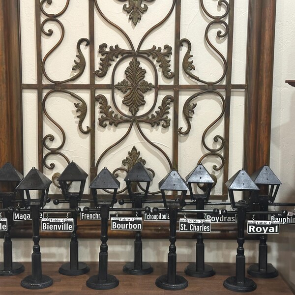 3 Lamp Post Street Sign 21 Inch Centerpieces - Etsy