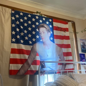 Loona Chuu Salute Flag Banner, Chuu American Flag Tapestry, Chuu Merch ...