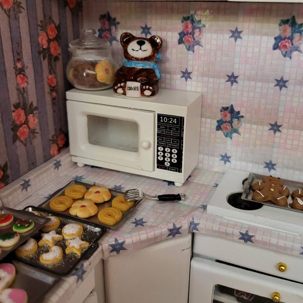 Miniature Kitchen Utensils, Dollhouse Kitchen Utensil Vertical Hanging ...