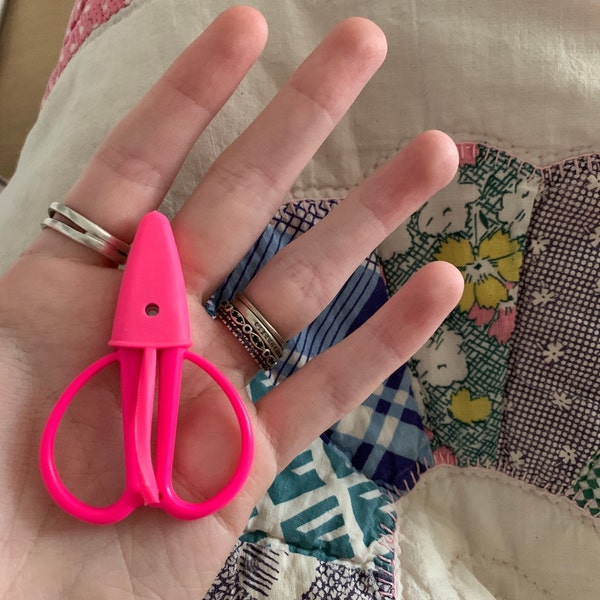 Travel Mini Super Snips Scissors With Protector Over Point Yellow Pink ...