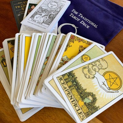 Tarot Cards Deck. the Tarot Cards Gift Set , 78 Cards Bag Tarot Cards ...