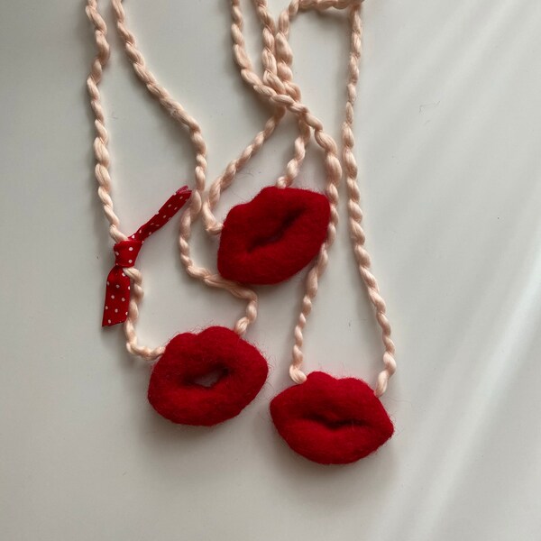 Felt Lips | Felted Lips | Felt Red Lips | DIY Valentines Day Garland ...