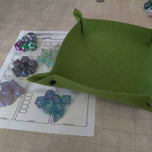 Dungeons and Dragons D&D DND Hollow Book Light Gray Cover Dice Box Set ...
